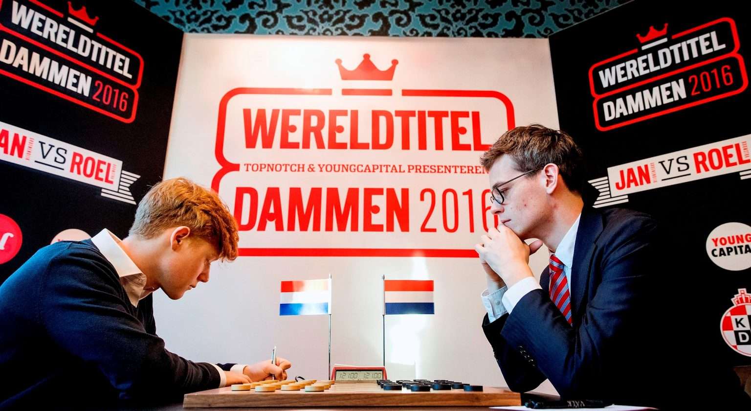 Leren dammen – Utrechtse Provinciale Dambond